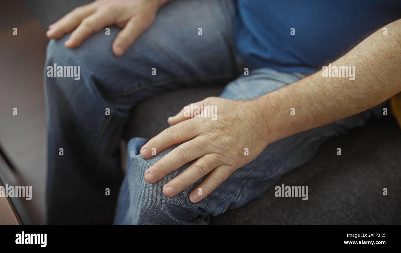 Close up aged hands resting hi-res stock photography and images - Alamy