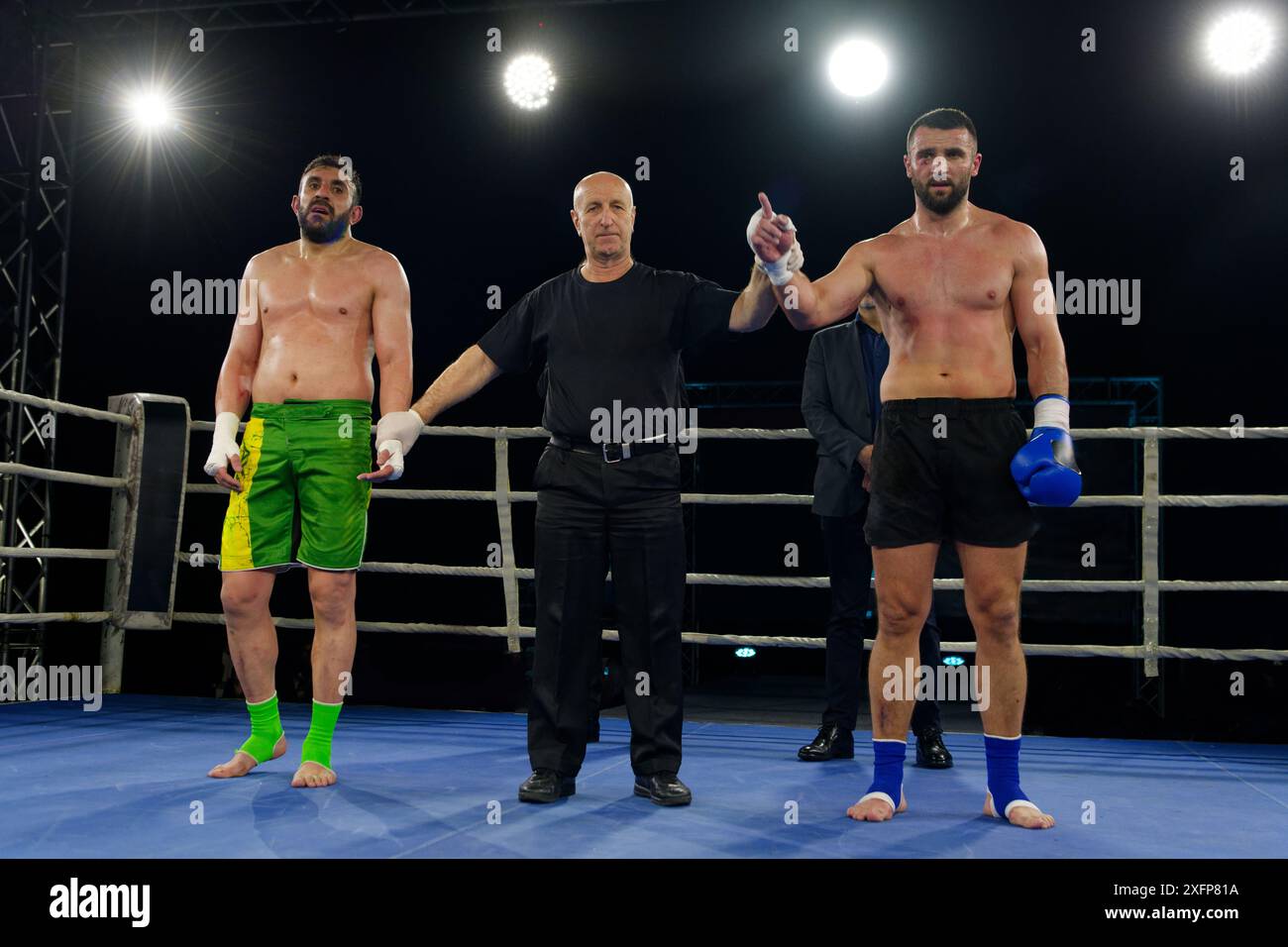 Moment in boxing history hi-res stock photography and images - Alamy