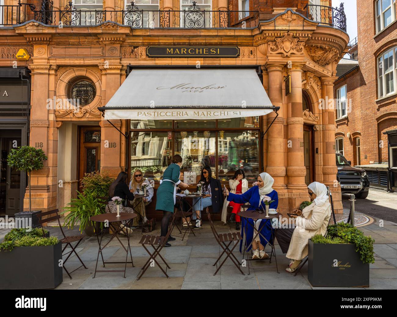 Mayfair bakery hi-res stock photography and images - Alamy