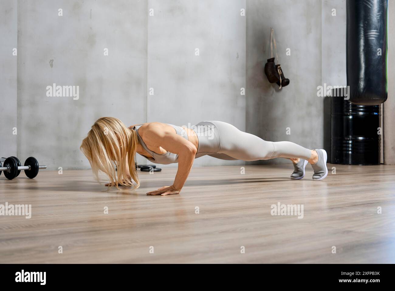 Middle aged woman push ups hi-res stock photography and images - Alamy