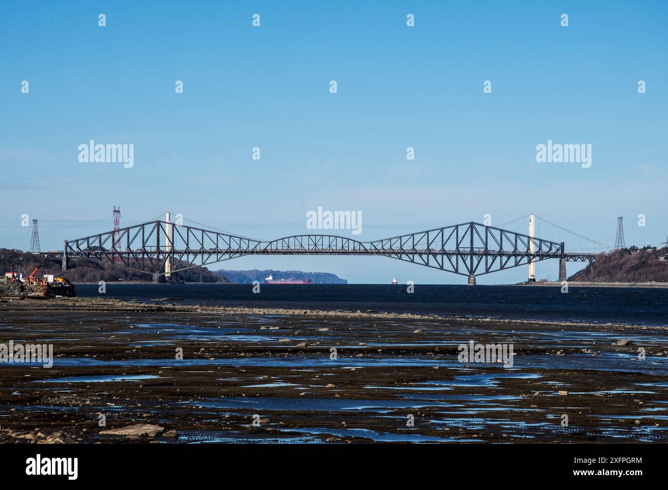 View of Pierre Laporte Bridge over the St. Lawrence River from Levis ...