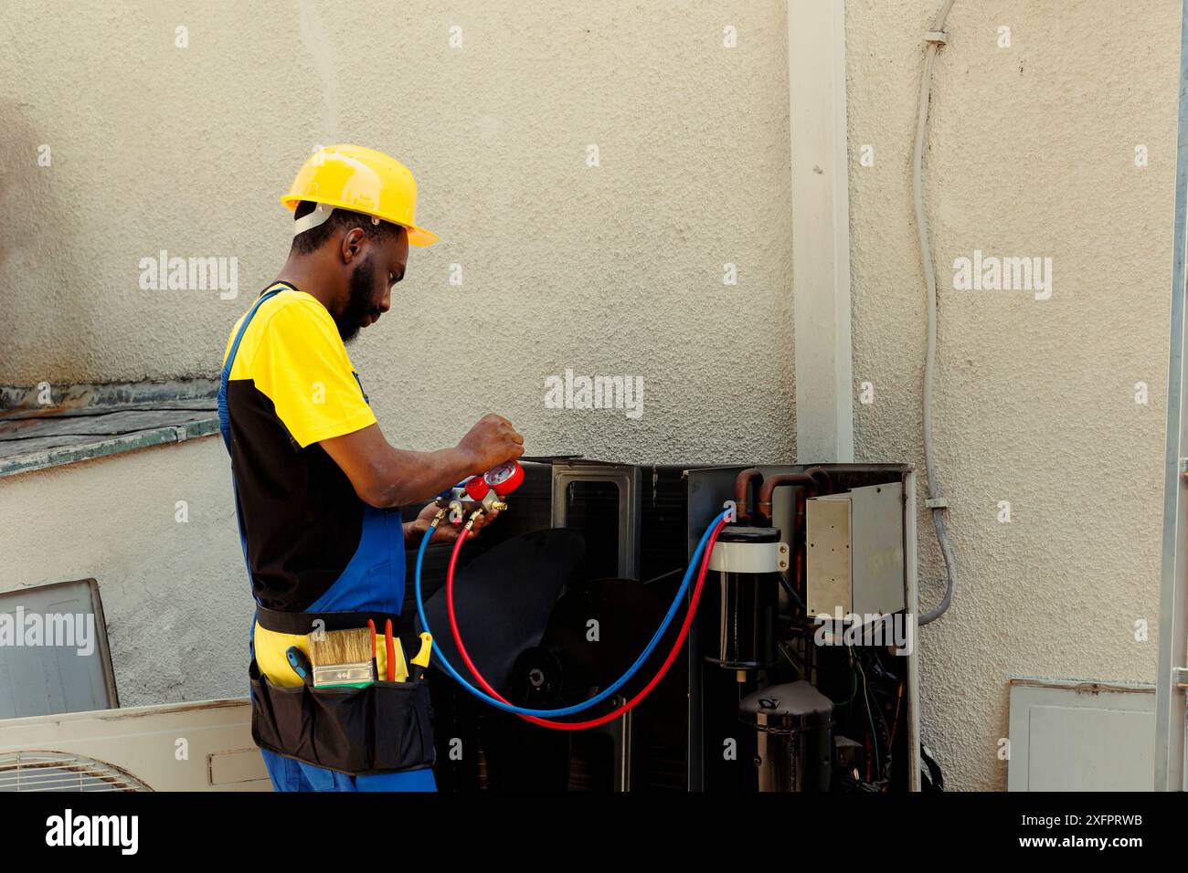 Evaporator coils hi-res stock photography and images - Alamy