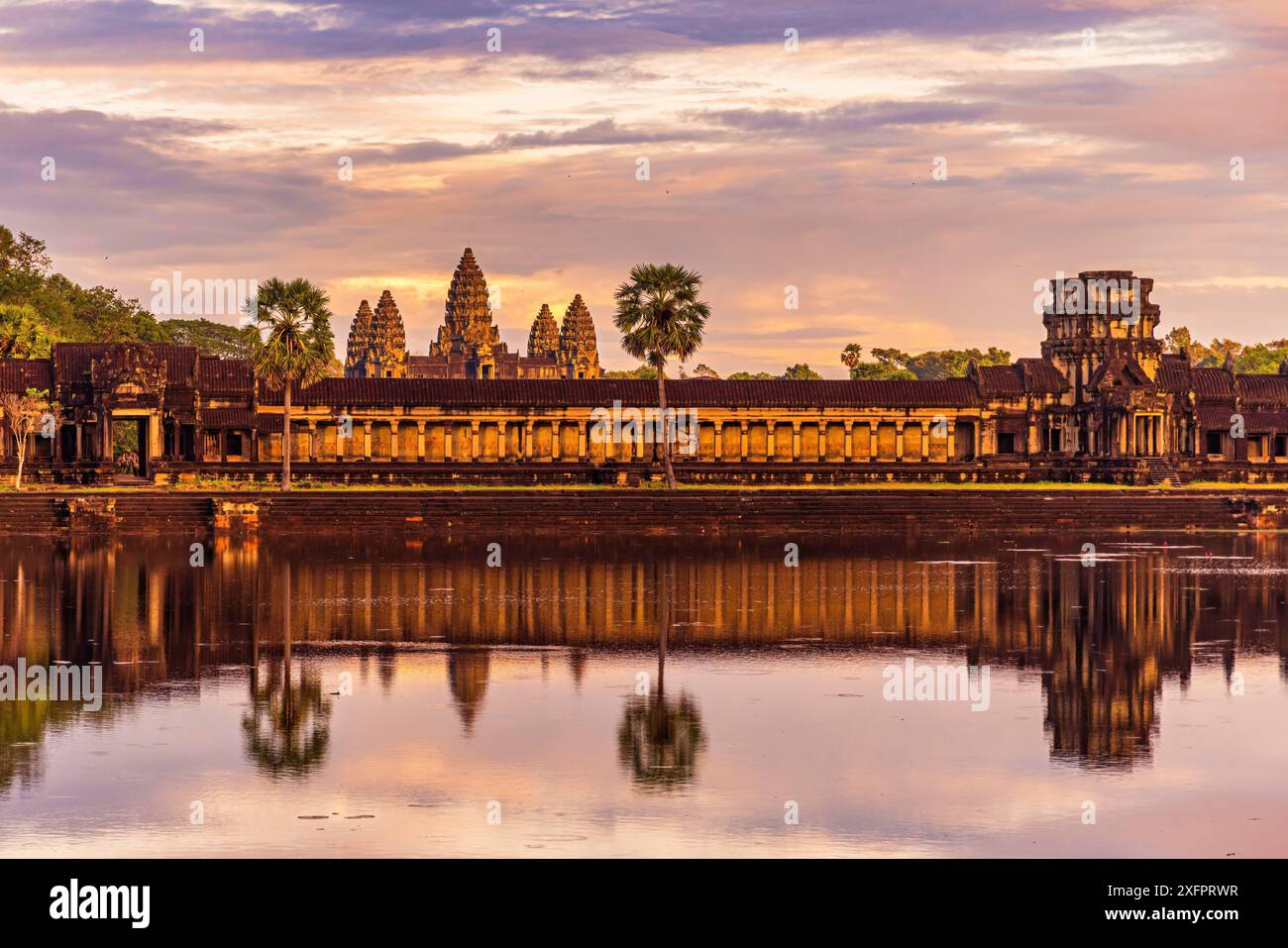 Angkor Wat temple with pool reflection Stock Photo - Alamy