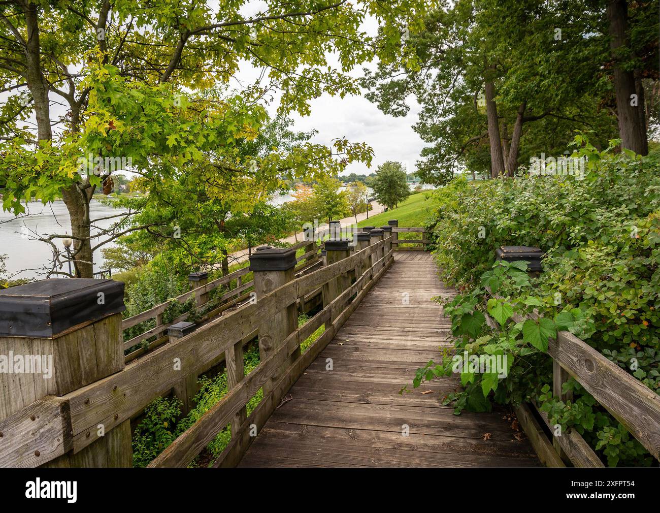 Overlook deck hi-res stock photography and images - Alamy