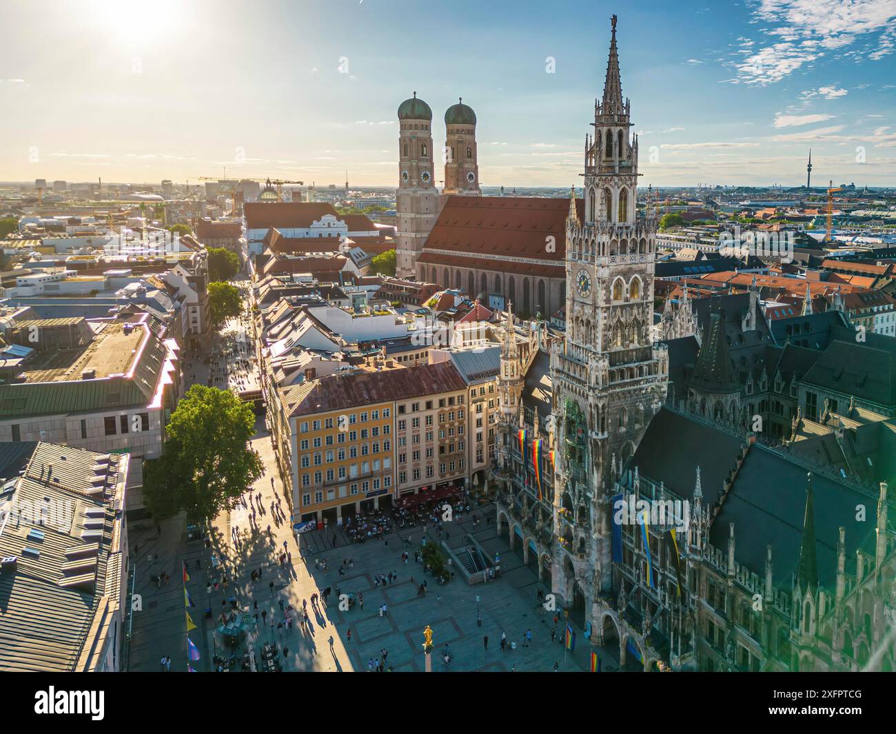 The skyline of Munich with its main landmarks in the city center Stock ...