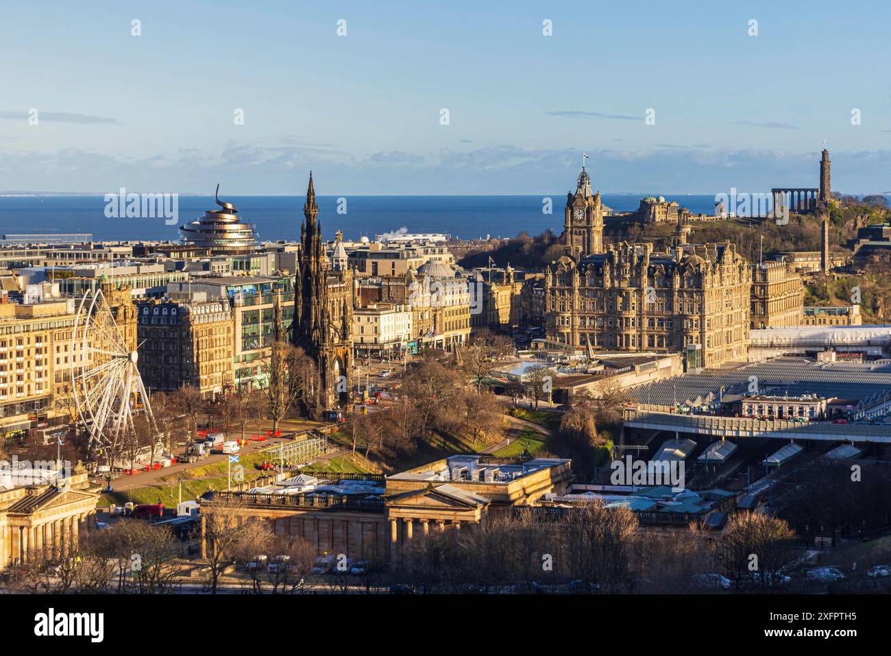 Edinburgh gothic architecture hi-res stock photography and images - Alamy