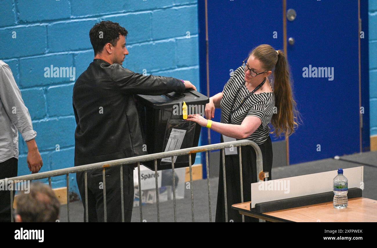 Brighton UK 4th July 2024 - Ballot boxes start to arrive as the count ...
