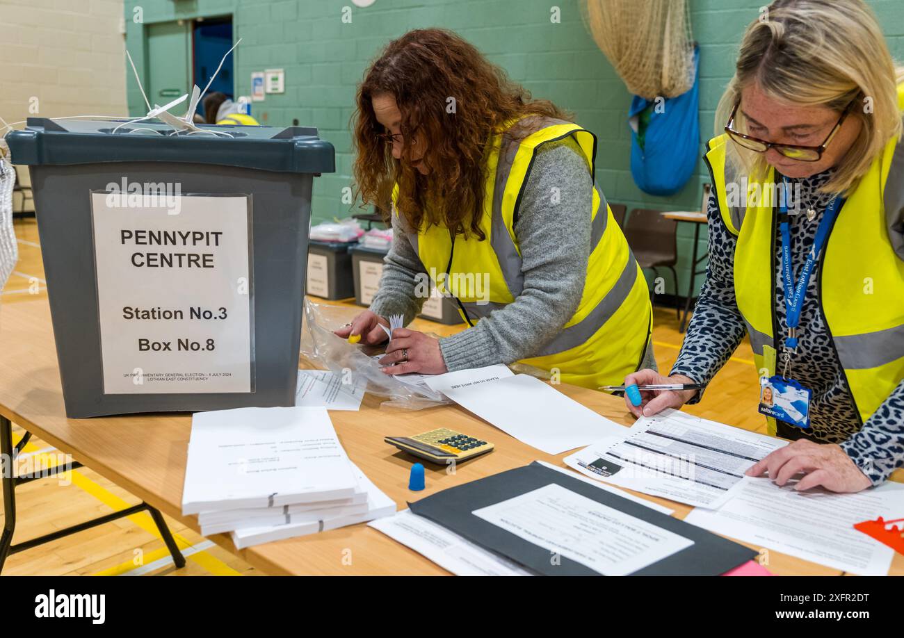 Lyn brown mp hi-res stock photography and images - Alamy