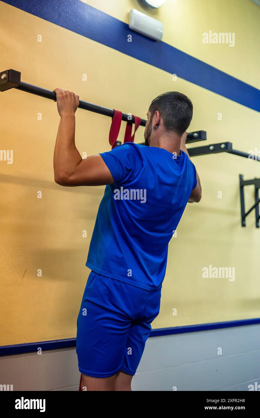 Bar muscle ups hi-res stock photography and images - Alamy