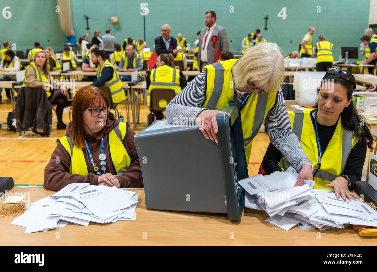Lyn brown mp hi-res stock photography and images - Alamy