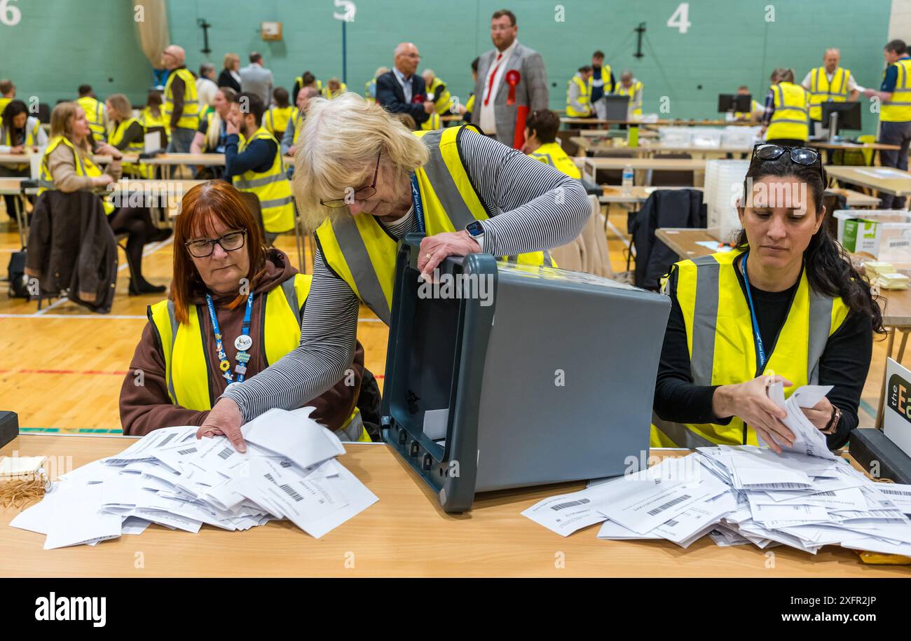Lyn brown mp hi-res stock photography and images - Alamy