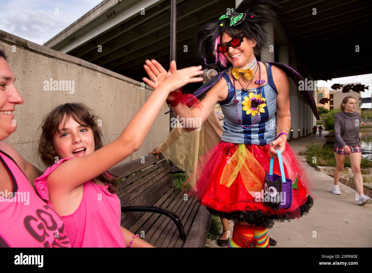 Park ranger Niki Lake poses as 'Batty the Clown', teaching child to do ...