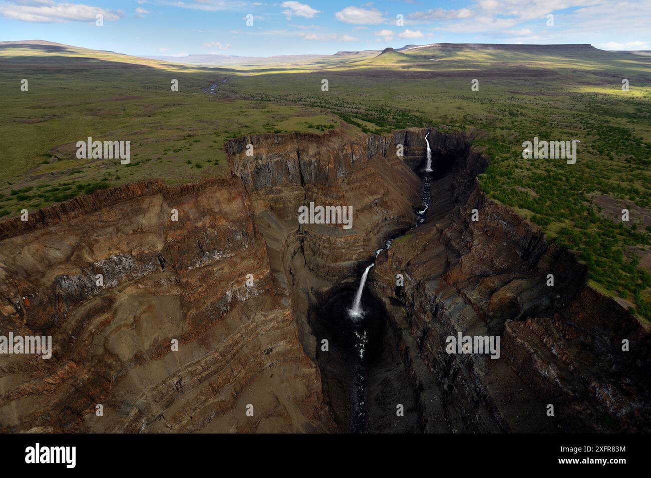 Waterfall in Putoransky State Nature Reserve, Putorana Plateau, Siberia ...