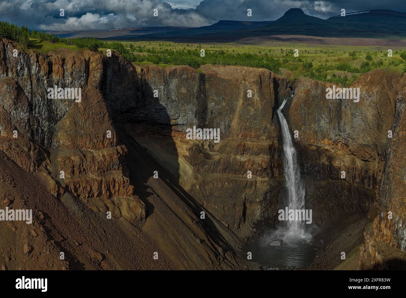 Waterfall in Putoransky State Nature Reserve, Putorana Plateau, Siberia ...