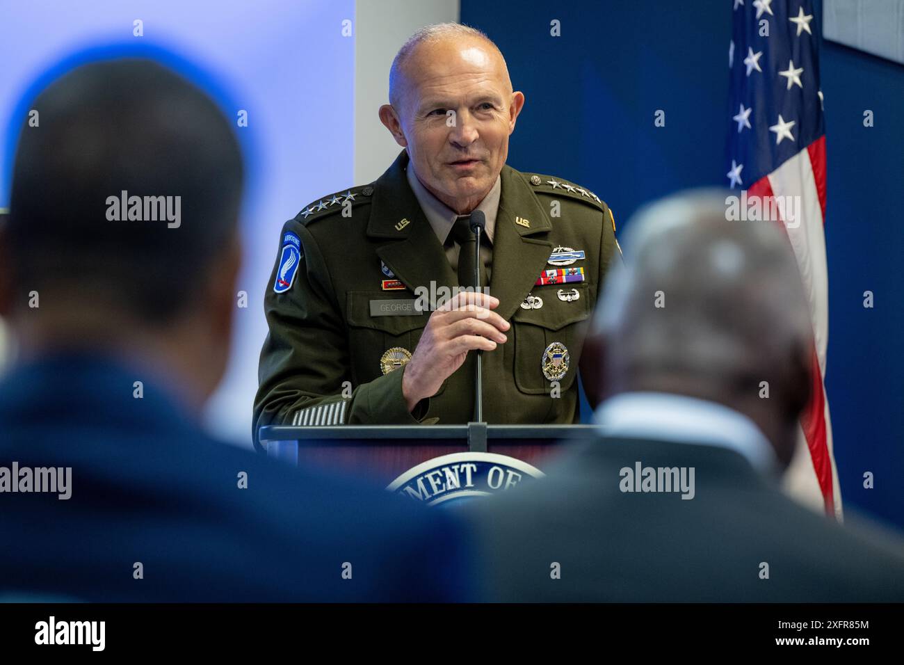 Secretary of Defense Lloyd J. Austin III hosts the Hall of Heroes ...