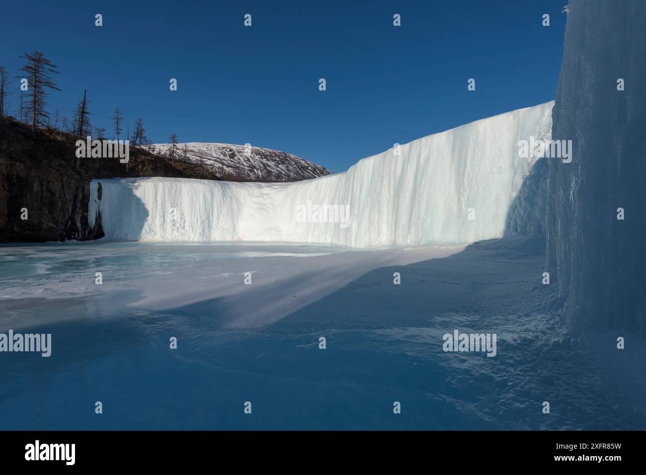 Frozen waterfall, Putoransky State Nature Reserve, Putorana Plateau ...