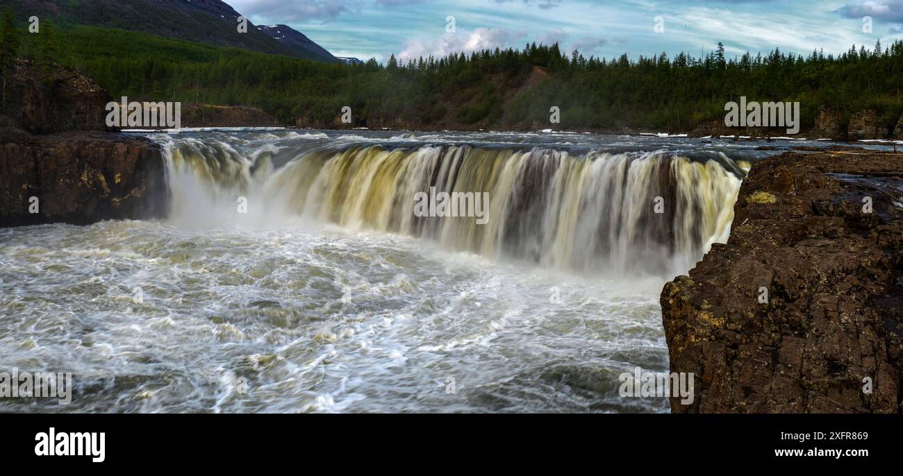 Waterfall in Putoransky State Nature Reserve, Putorana Plateau, Siberia ...