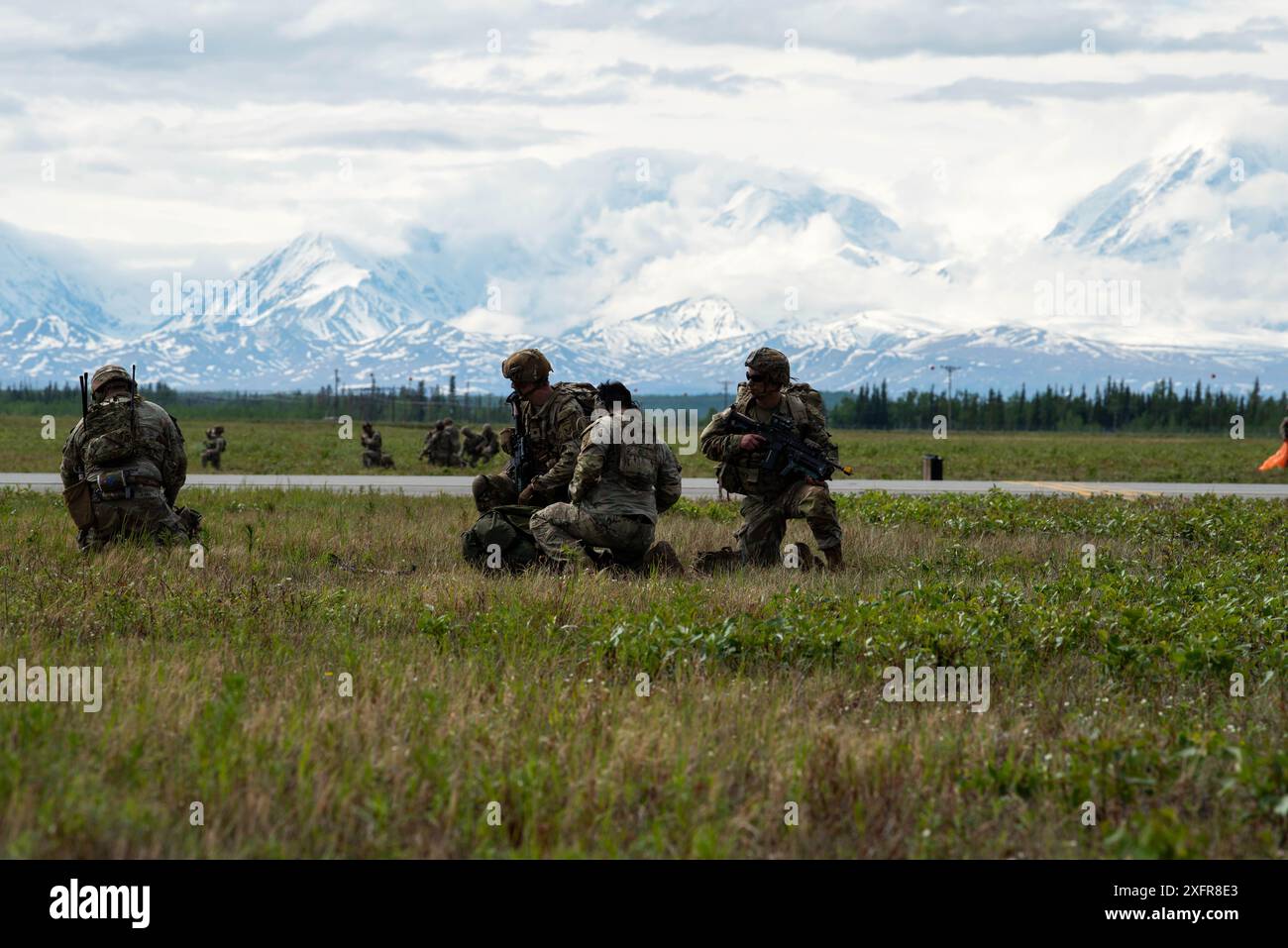 U.S. Army Soldiers from the 11th Airborne Division participate in a ...