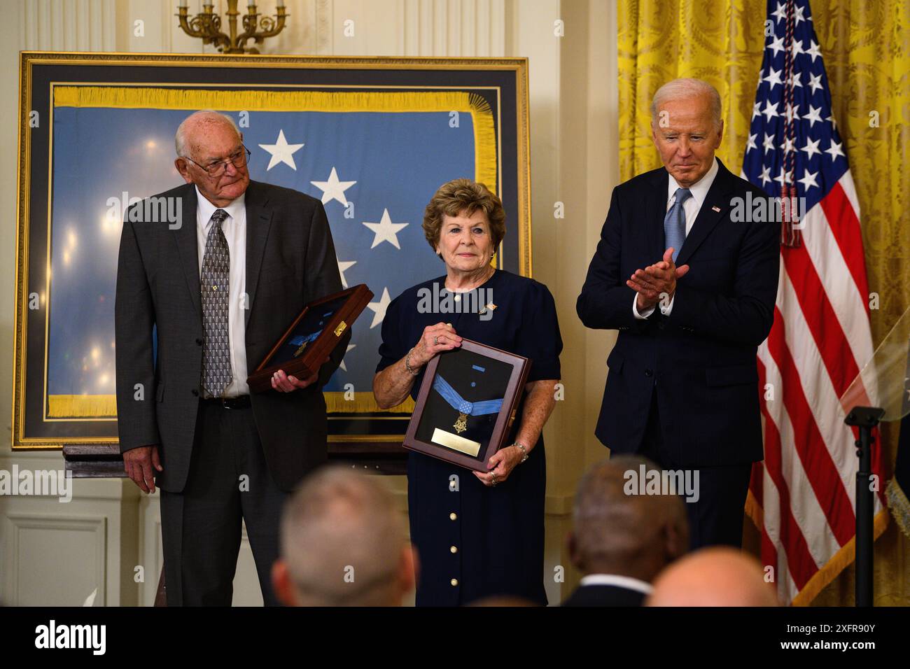 Gerald Taylor and Theresa Chandler, descendants of U.S. Army Pvts ...