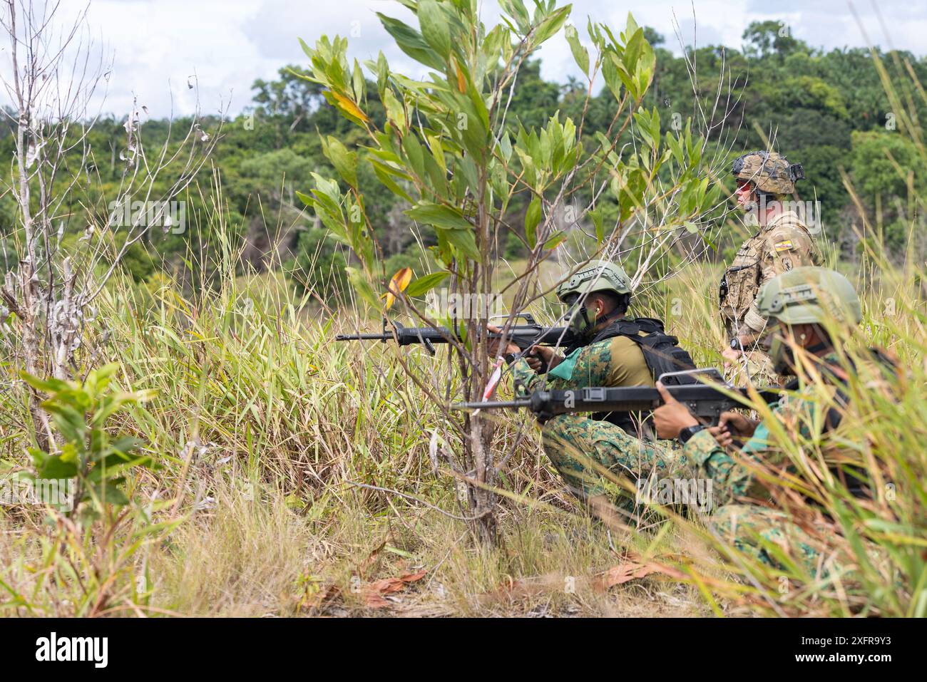 U.S. Army Soldiers with the 3rd Squadron, 4th Cavalry Regiment, 3rd ...