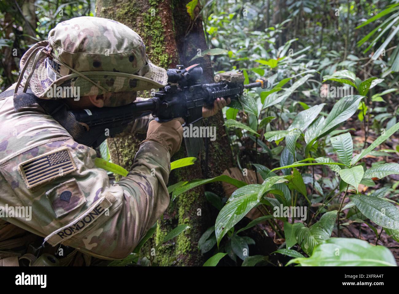 U.S. Army Soldiers with the 3rd Squadron, 4th Cavalry Regiment, 3rd ...