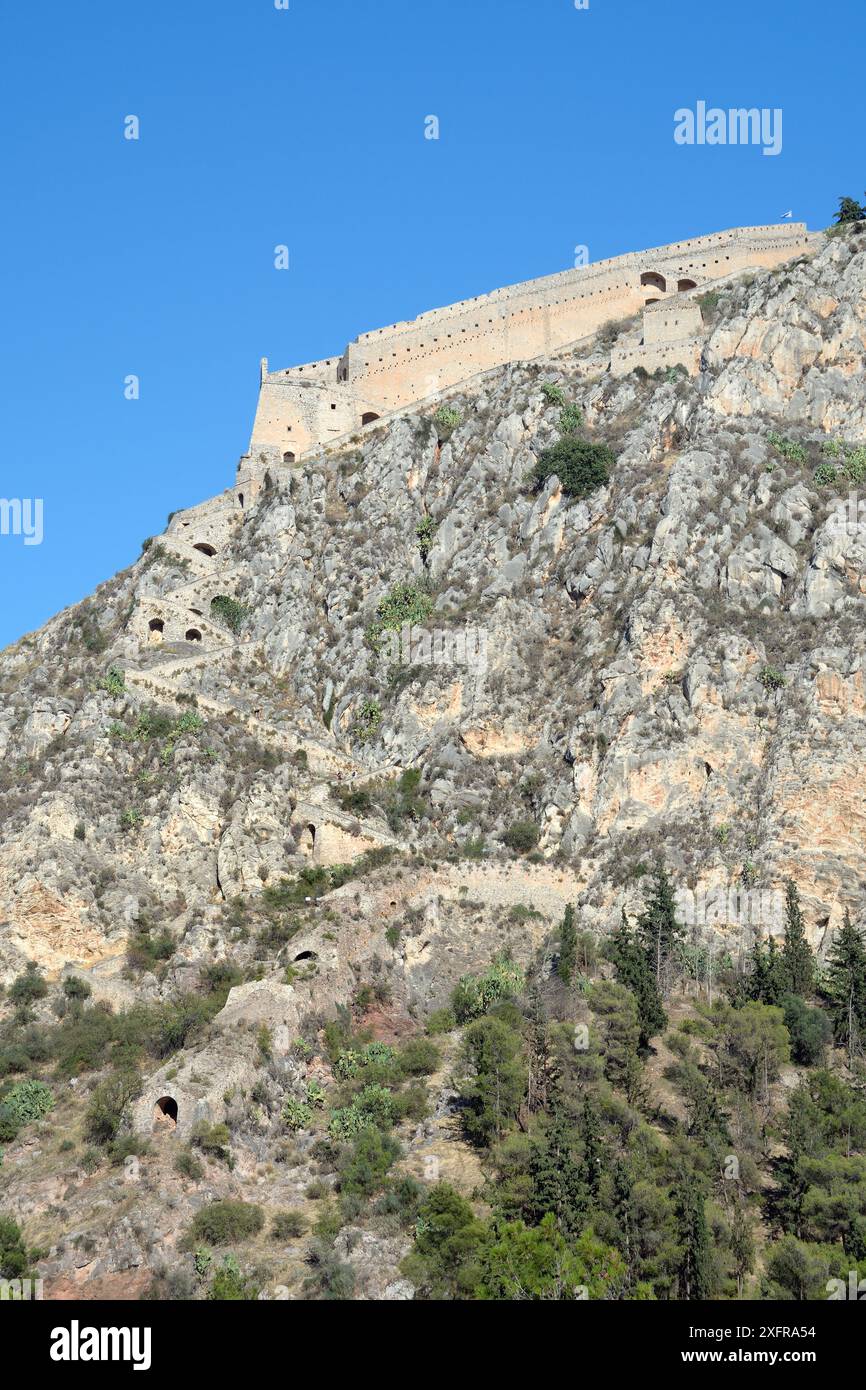 Ancient stone staircase with 913 steps zigzagging up to Palamidi Castle ...