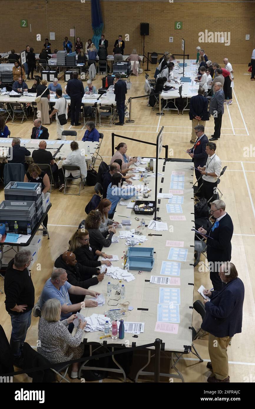Reigate, Surrey, UK. 4th July, 2024. Scenes during the count for the ...