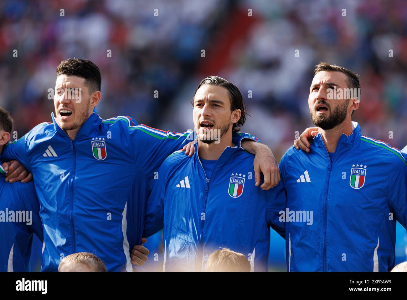 Alessandro Bastoni, Matteo Darmian, Bryan Cristante seen during UEFA ...
