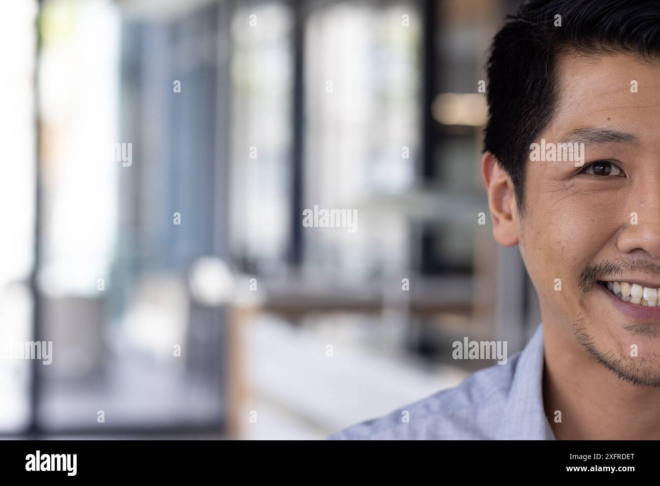 Serious man looking camera in hi-res stock photography and images - Alamy