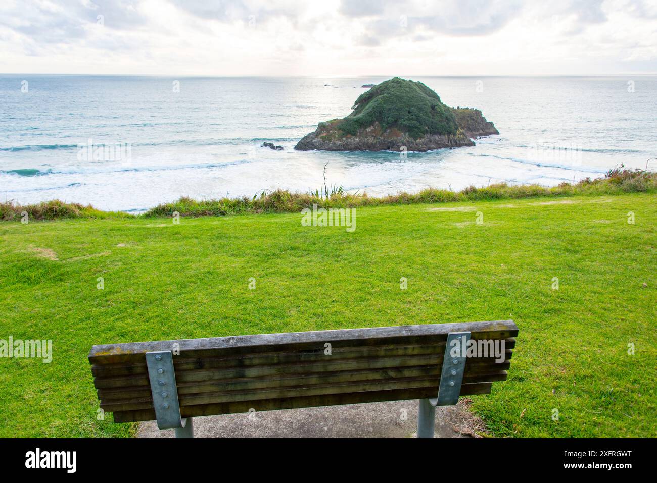 Snapper rock hi-res stock photography and images - Alamy