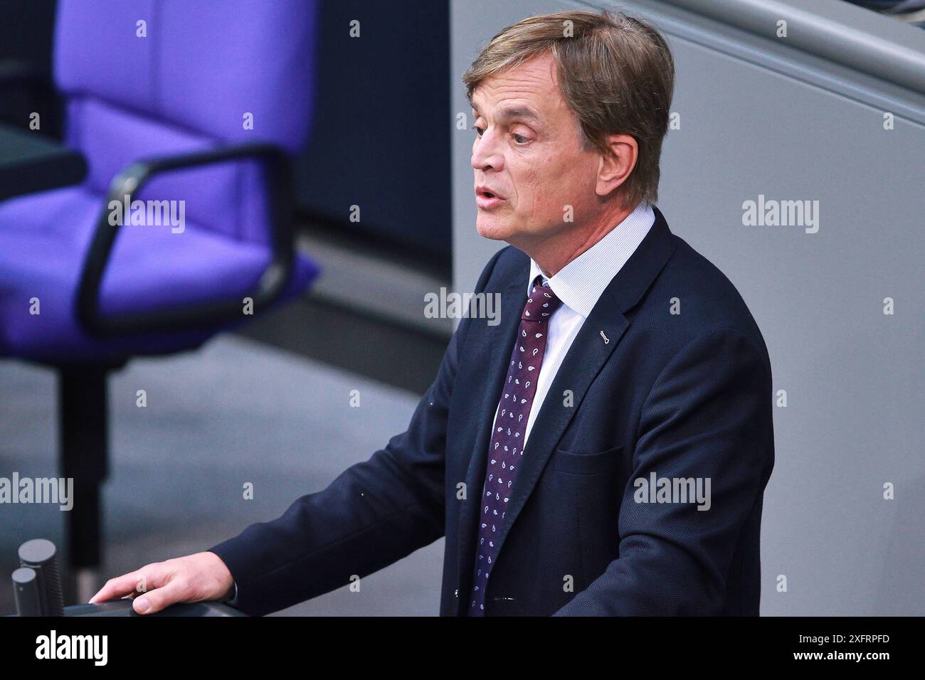 Berlin, Deutschland, 03.07.2024: Deutscher Bundestag: 180 ...