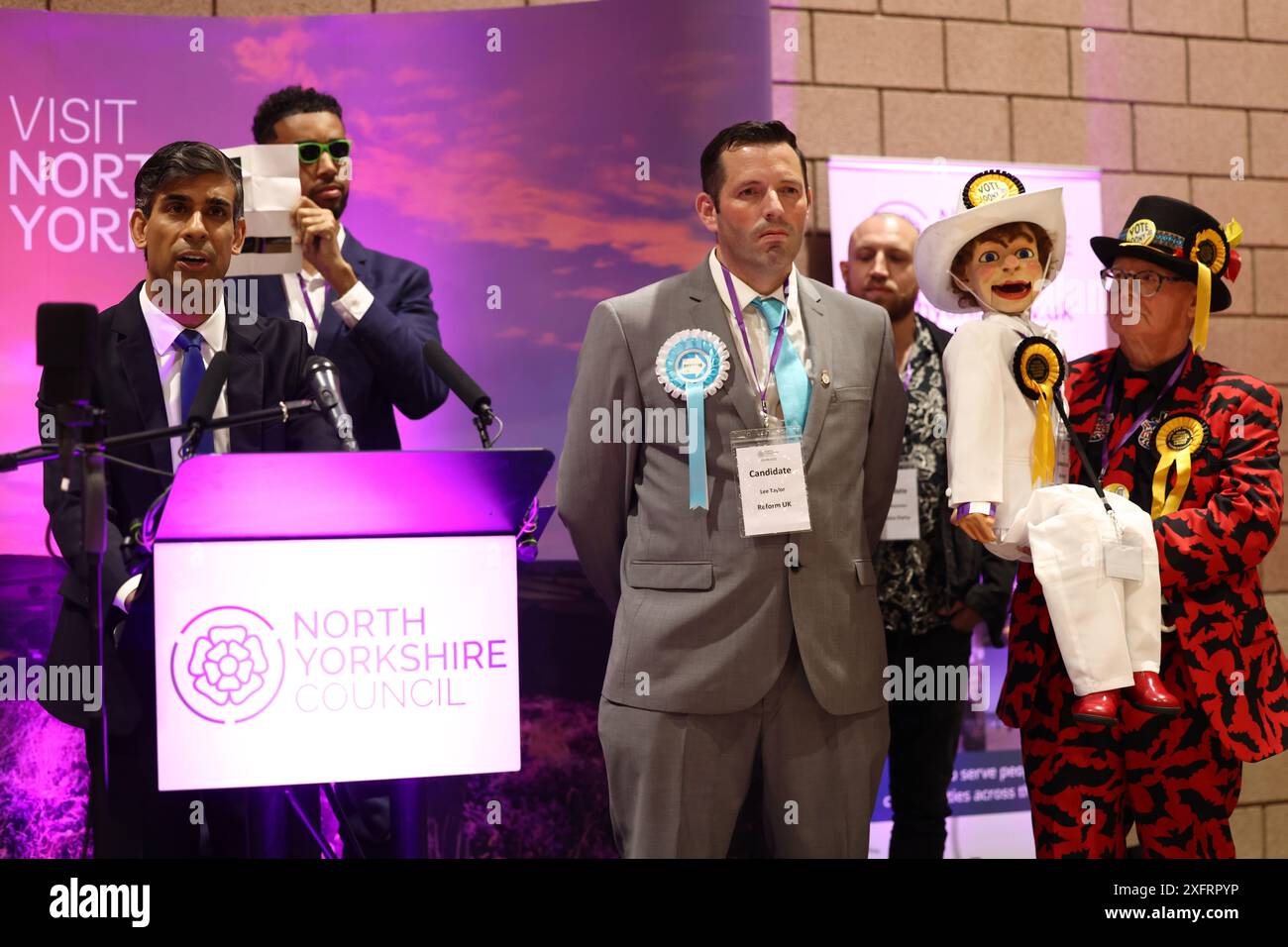(left-right) Prime Minister Rishi Sunak gives a speech after holding ...
