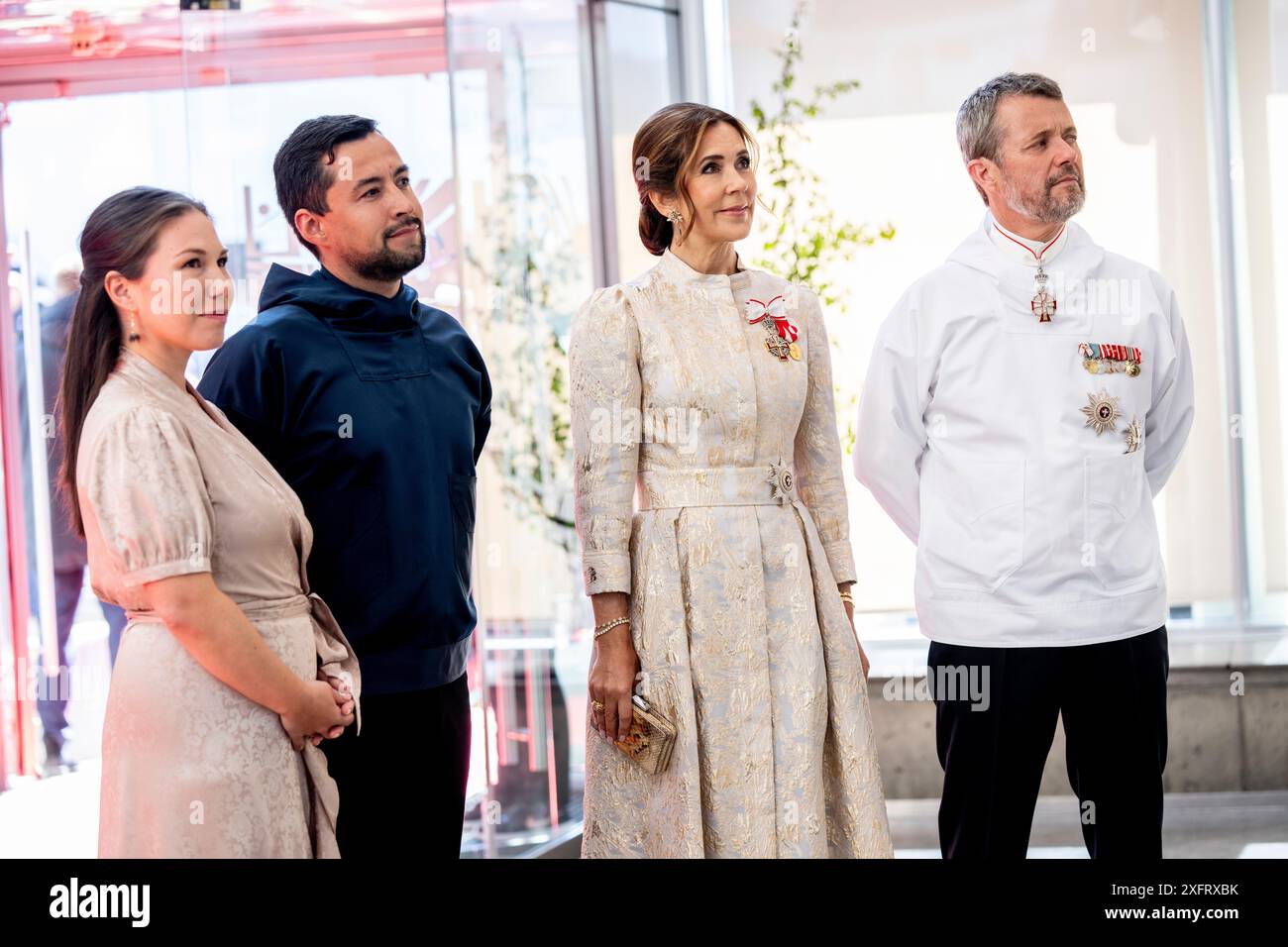 King Frederick X and Queen Mary received by the chairman of ...