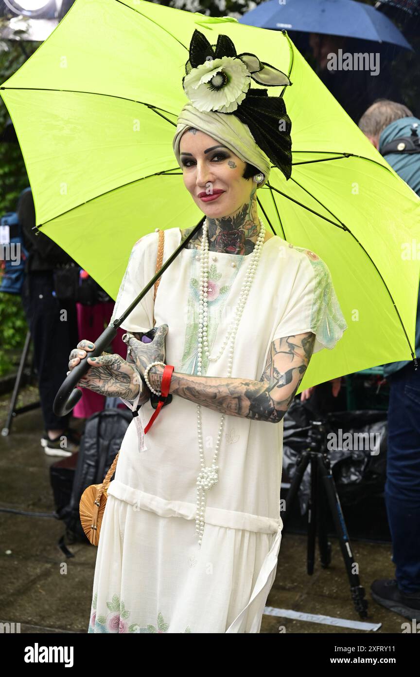 Sarah Settgast bei der Anja Gockel Fashionshow Berlin S25 "Let the ...