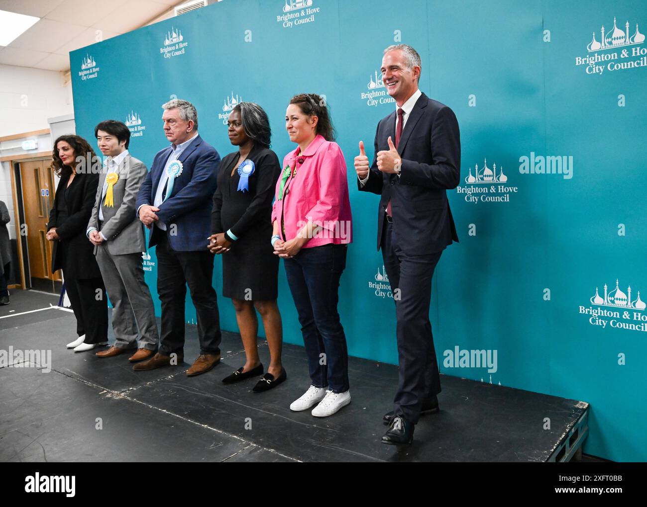 Labour win celebration hi-res stock photography and images - Alamy