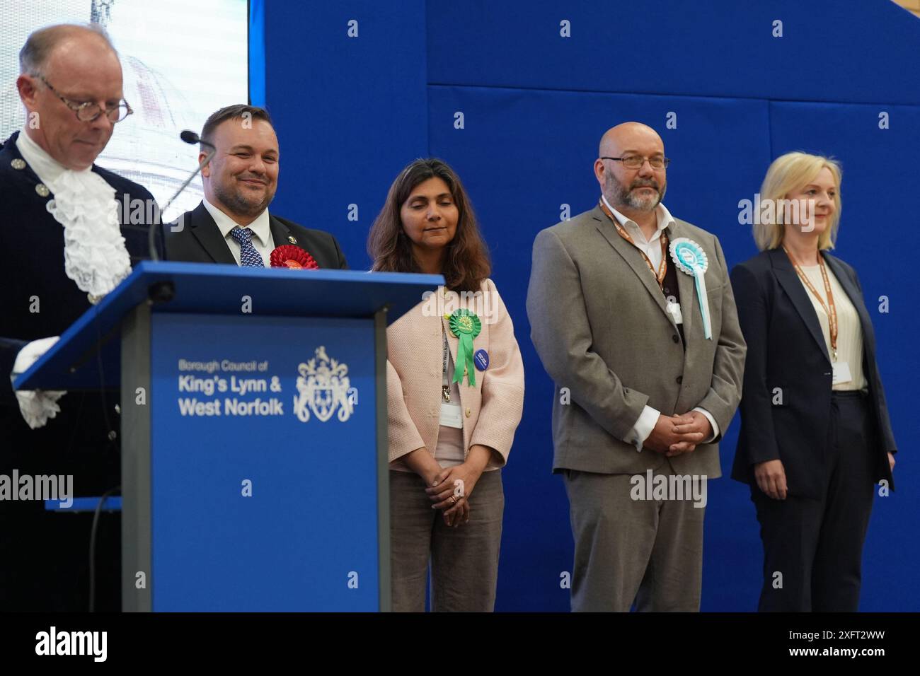 Former prime minister Liz Truss (right) has lost her Norfolk South West ...