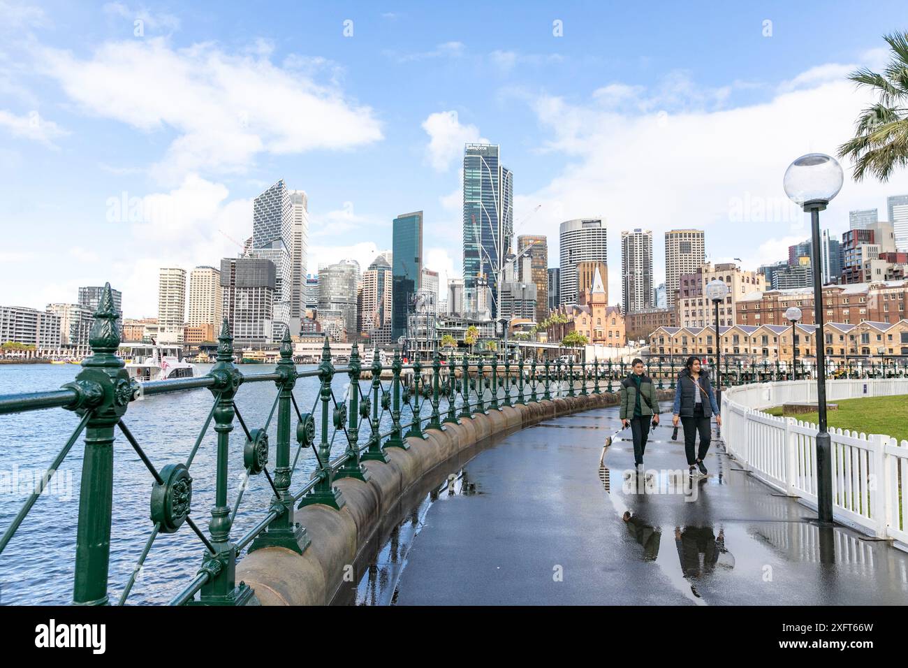 Sydney Circular Quay and Sydney skyline from Hicksons Road path ...