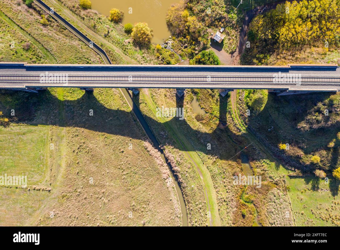 Bridges over railway tracks hi-res stock photography and images - Alamy