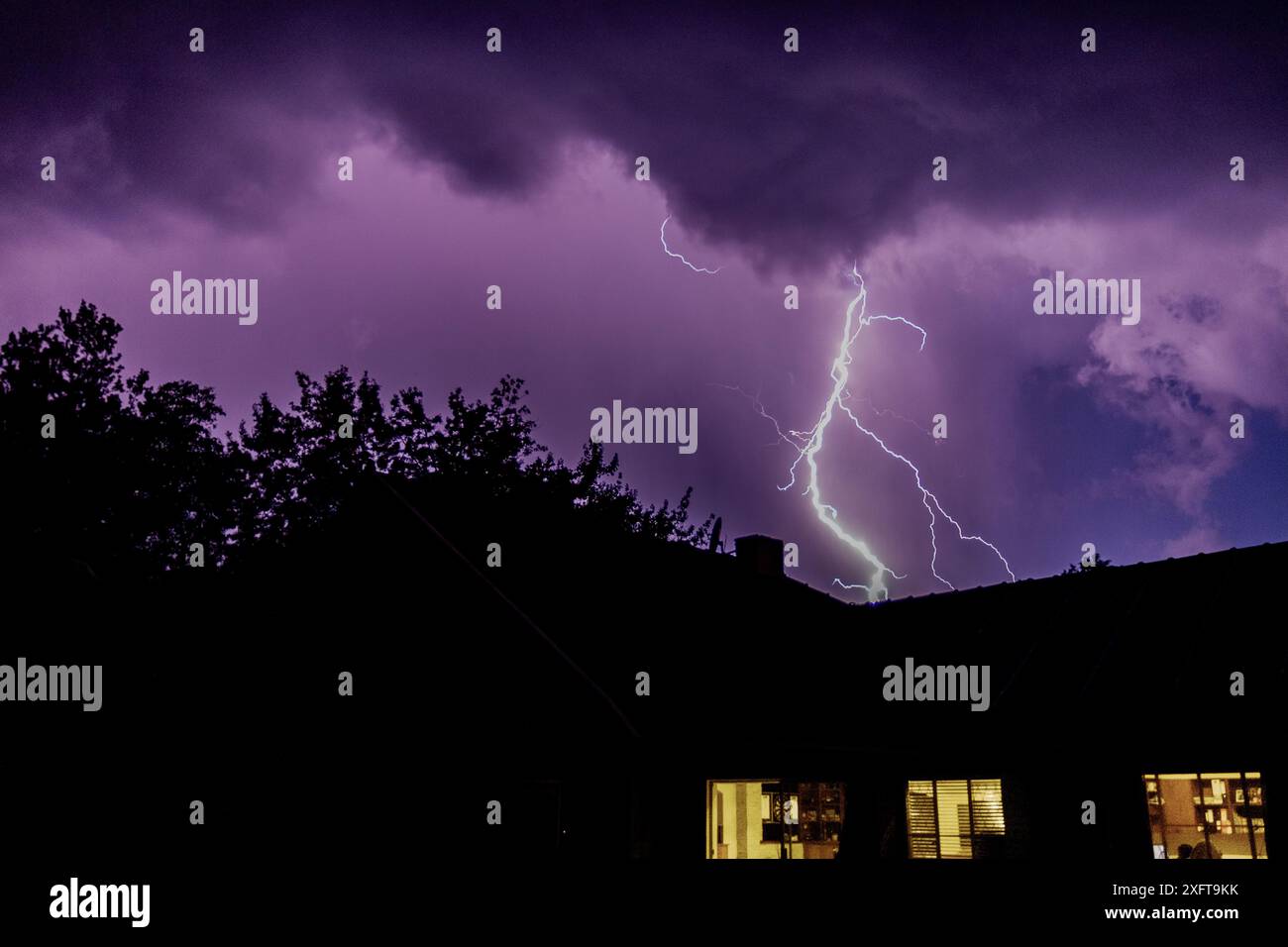 Electric Lightning Thunder Storm Stock Photo - Alamy