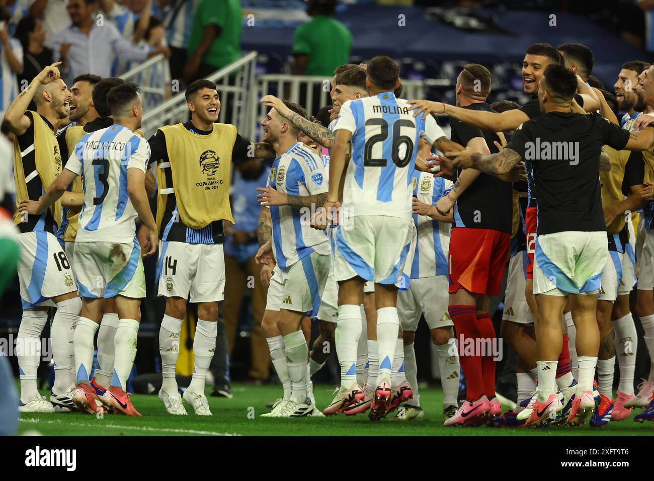 Argentina's players celebrate after defeating Ecuador by pennalty ...