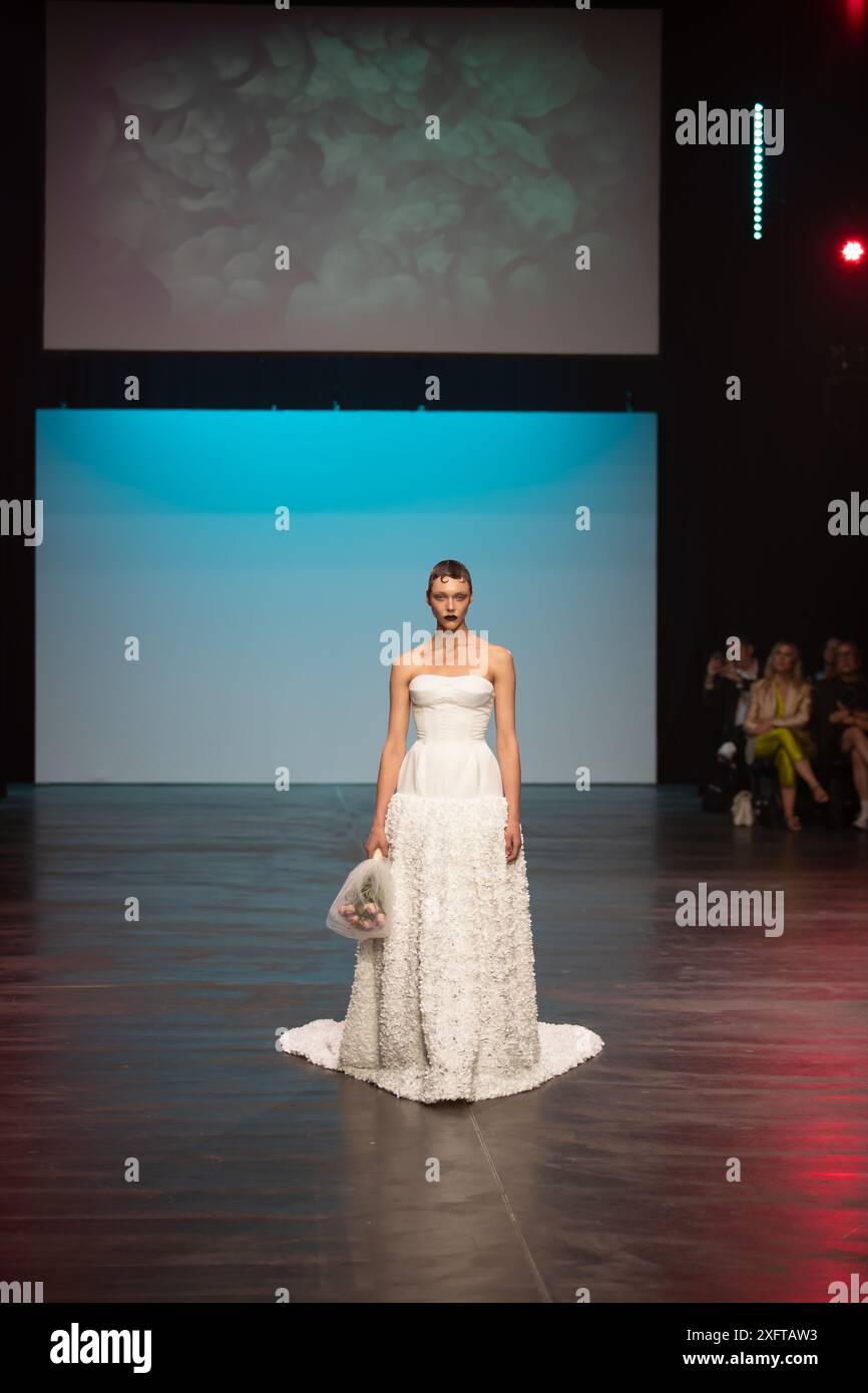 Danny Reinke, präsentierte die Kollektion der Fashion Week 2024 Berlin ...
