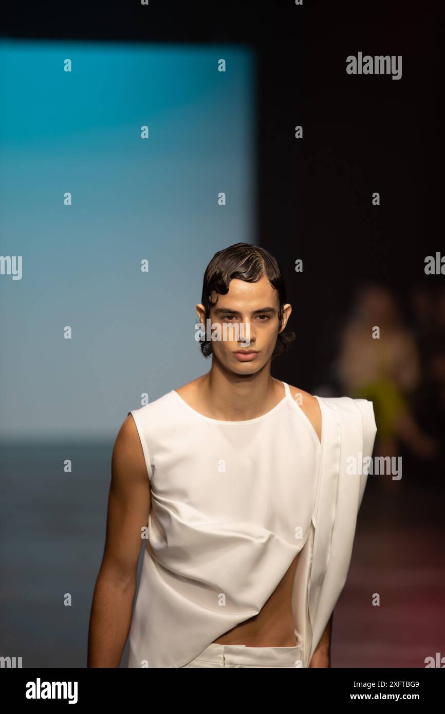 Danny Reinke, präsentierte die Kollektion der Fashion Week 2024 Berlin ...