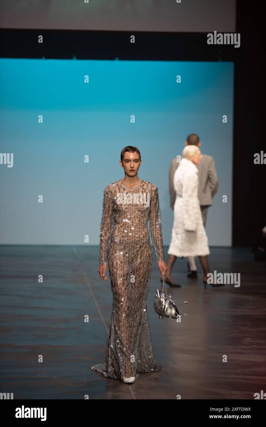 Danny Reinke, präsentierte die Kollektion der Fashion Week 2024 Berlin ...