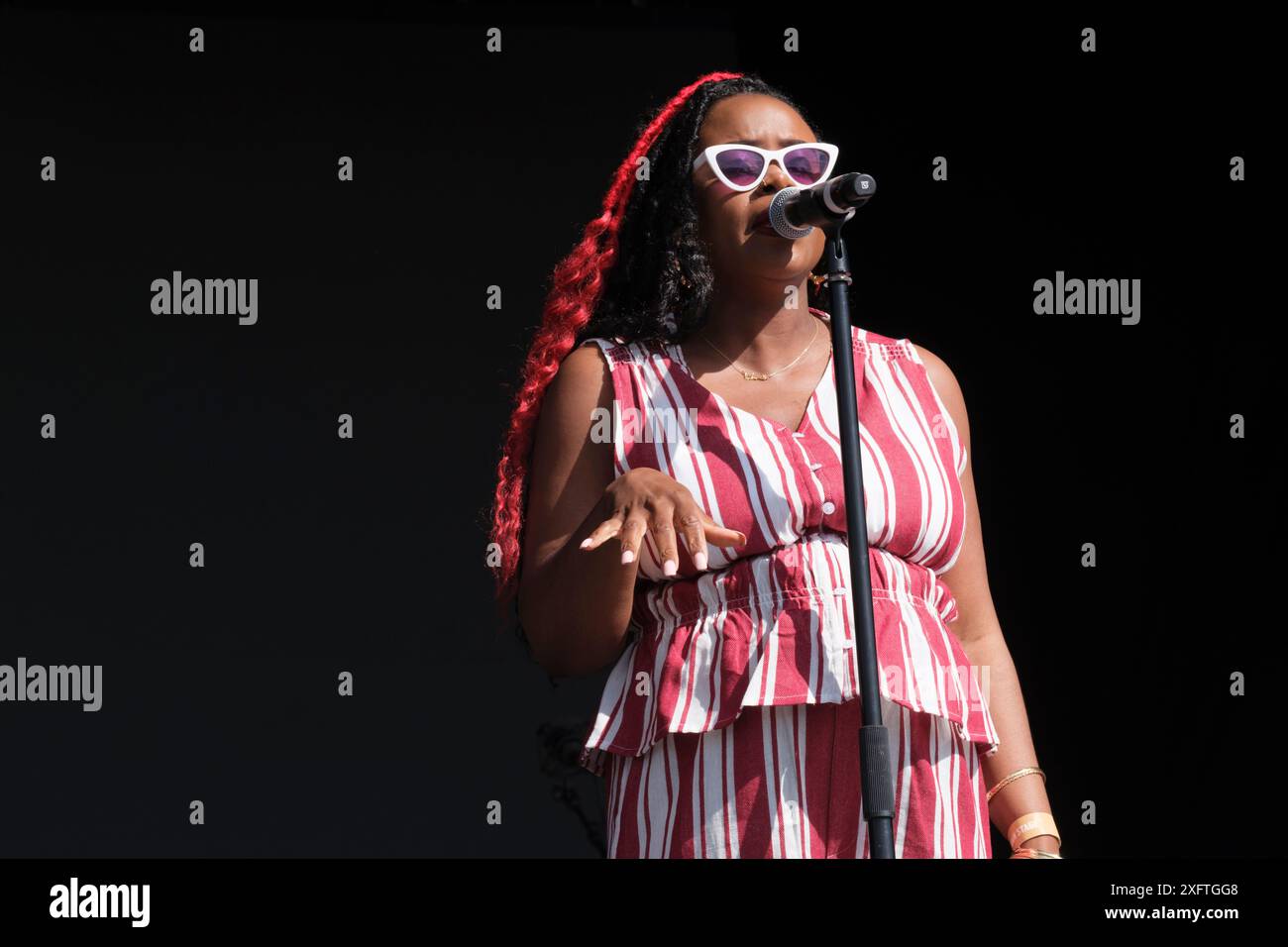Incognito singer hi-res stock photography and images - Alamy