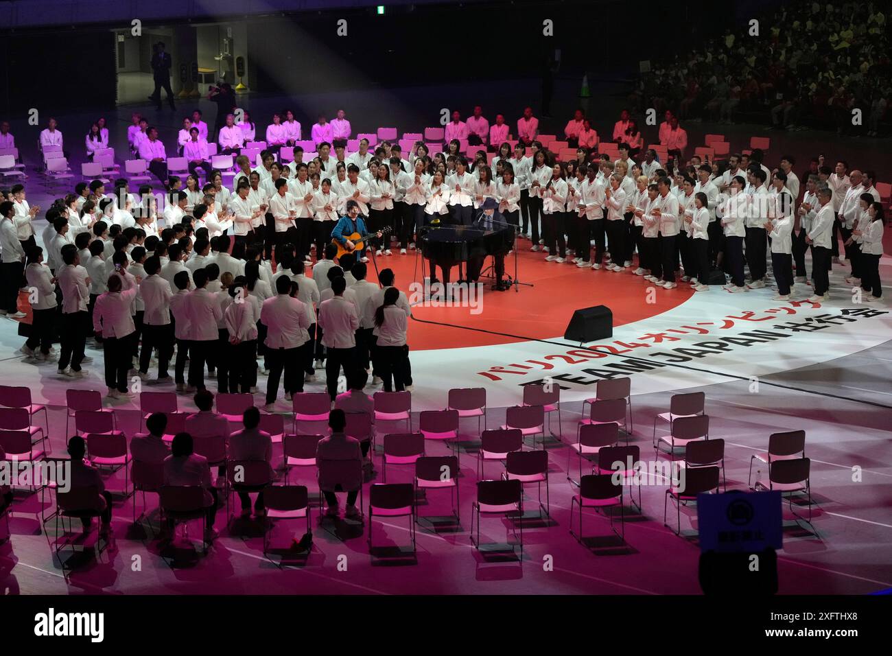 Takuya Ohashi and Shintaro Tokita of Japanese musical duo "Sukima Switch" perform during the ...