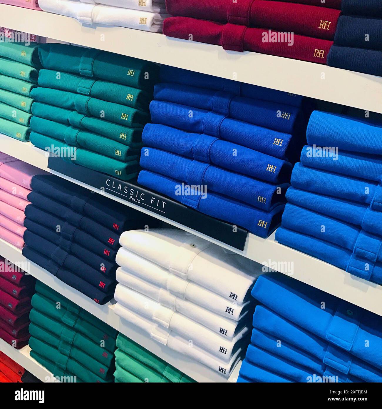 Clothing store shirts hi-res stock photography and images - Alamy