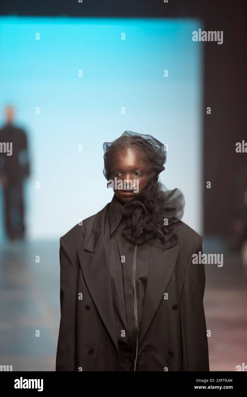 Danny Reinke, präsentierte die Kollektion der Fashion Week 2024 Berlin ...