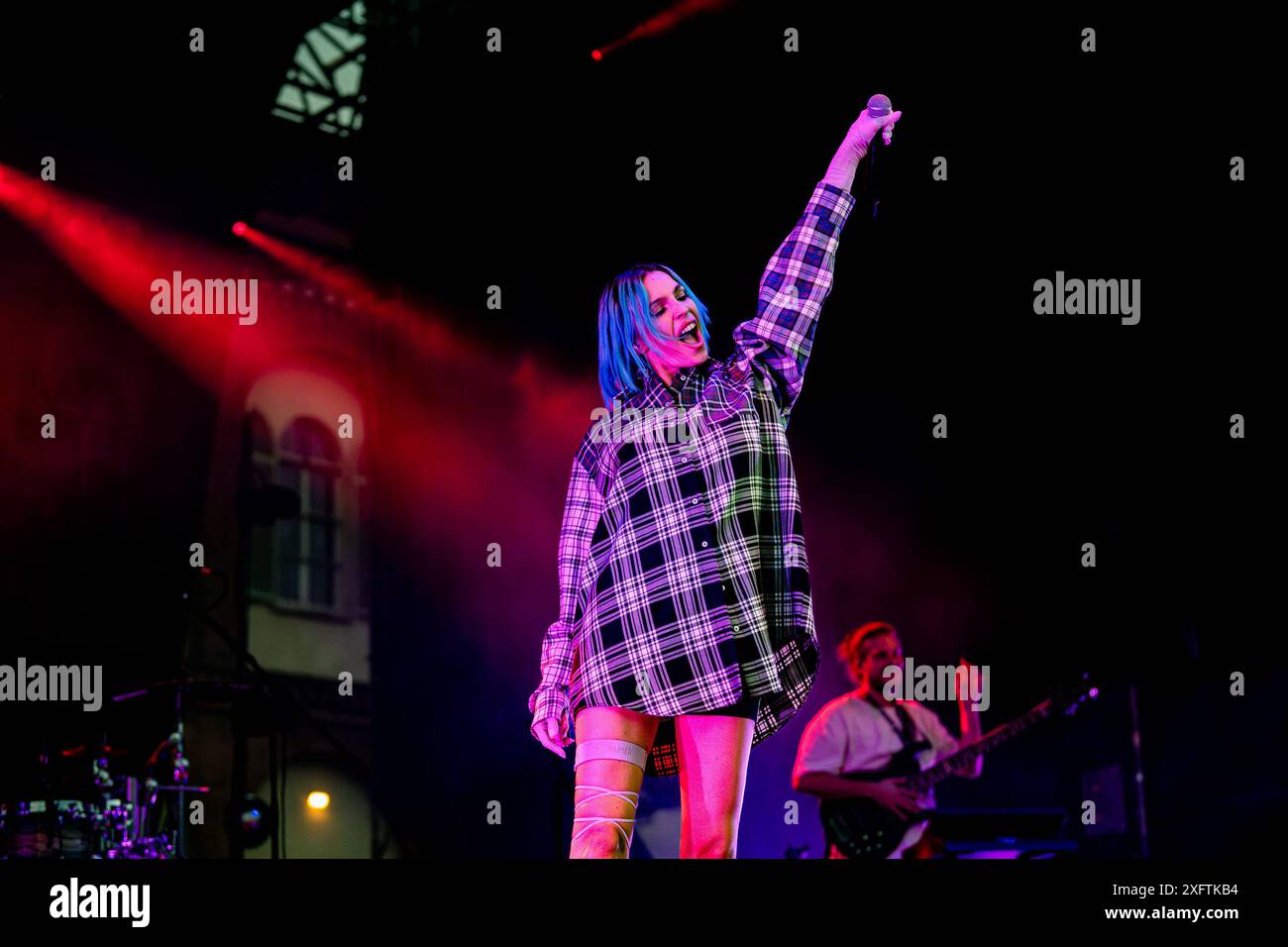 Italian singer Music Concert - Rose Villain Rose Villain Turin Flowers ...