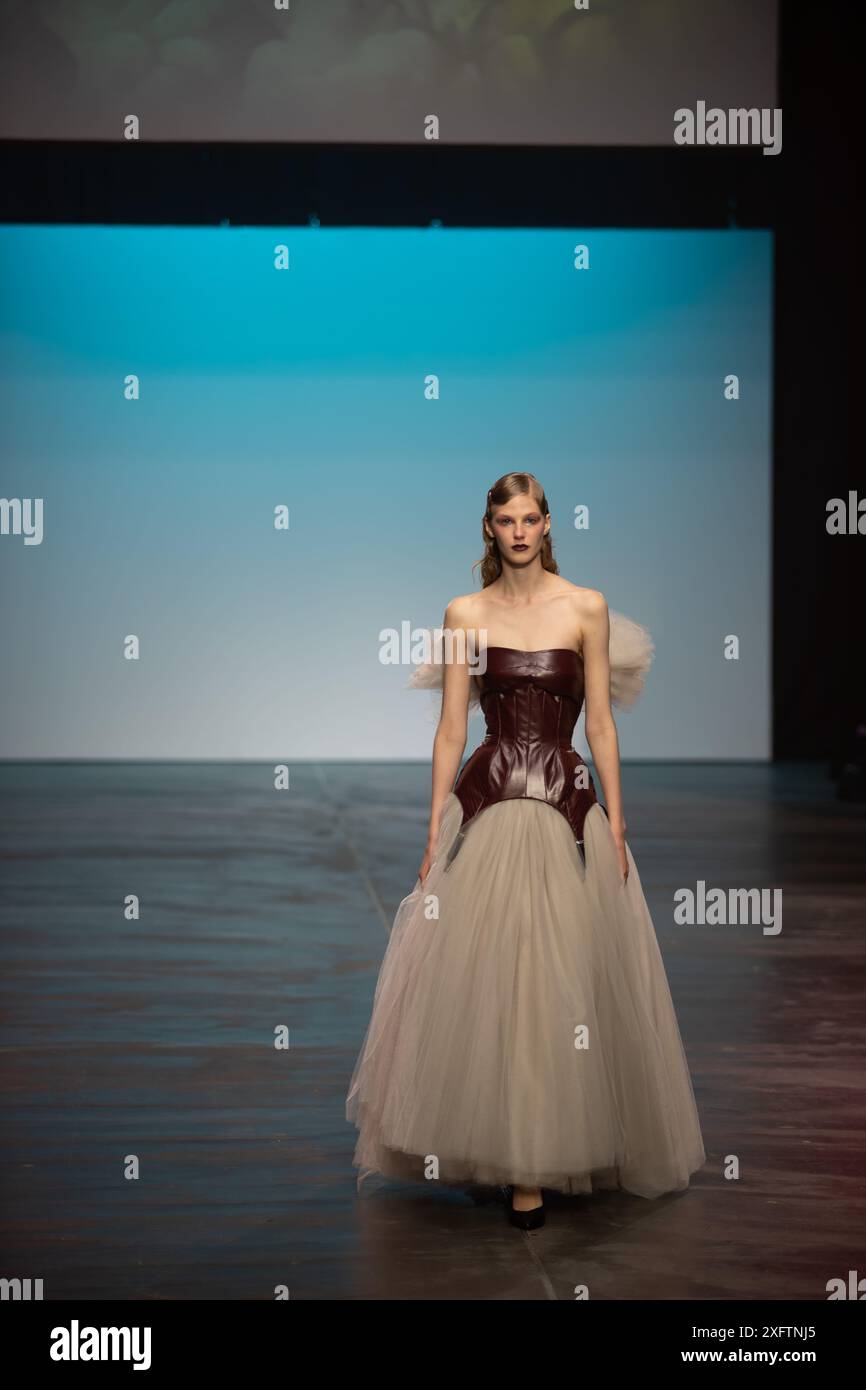 Danny Reinke, präsentierte die Kollektion der Fashion Week 2024 Berlin ...