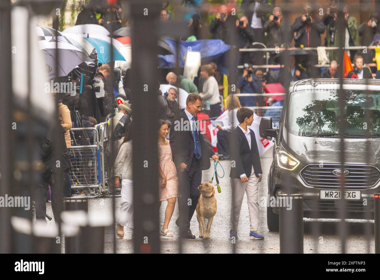 London, UK. 05 JUL, 2024. Former Chancellor Jeremy Hunt leaves Downing ...